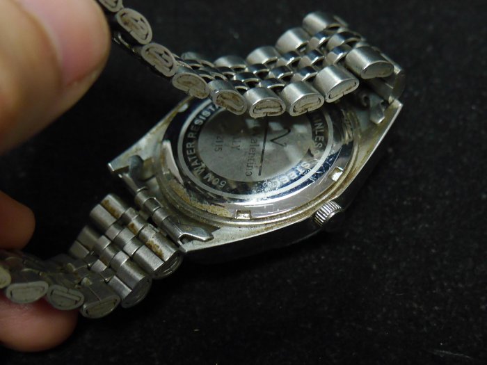 【阿輝の古物】手錶_Emilio Valentino Italy_可運作_錶面有刮痕髒汙 錶帶有使用痕跡_#E13 | Yahoo拍賣