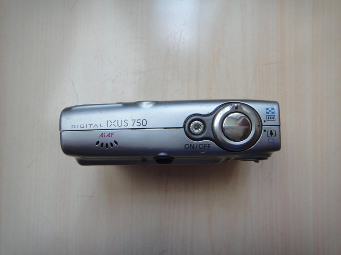 【康泰典藏】一百元起標無底價~Canon IXUS 750~CCD數位相機~ | Yahoo拍賣