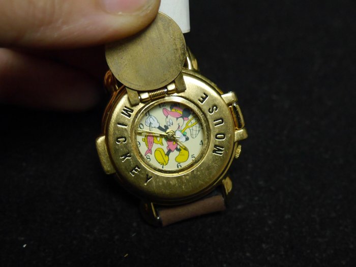 【阿輝の古物】手錶_Disney Mickey Mouse_可運作_錶面有刮痕髒污_#E23 | Yahoo拍賣