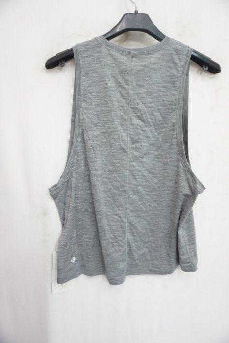 拾壹♥時尚心語♥全新【LULULEMON】30肩灰48纖維針織背心~玲鳴-0520-X1 | Yahoo拍賣