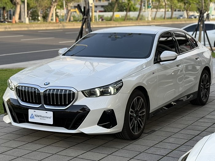 5-Series Sedan, 520, 【台北上億】 BMW 520iM 總代理G60 領牌3個月 | Yahoo中古車