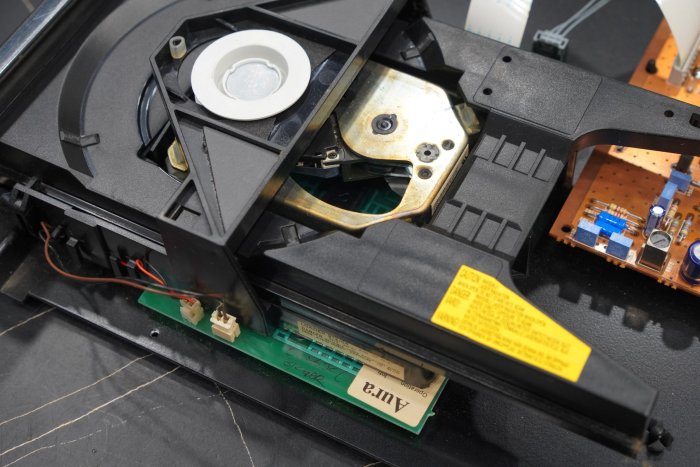 【夢響音響工作室】英國製 皇佳公司貨 與B&W系出同門的 AURA CD50 CD播放機 含代用遙控器 一元起標！！ | Yahoo拍賣