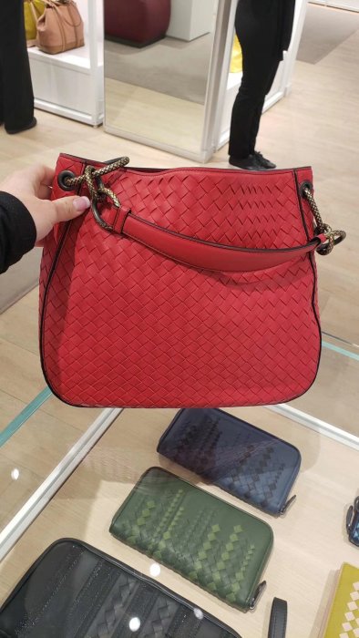 BV感恩節折扣Bottega Veneta Small loop bag多色，請先參考商品描述.美outlet代購 | Yahoo拍賣