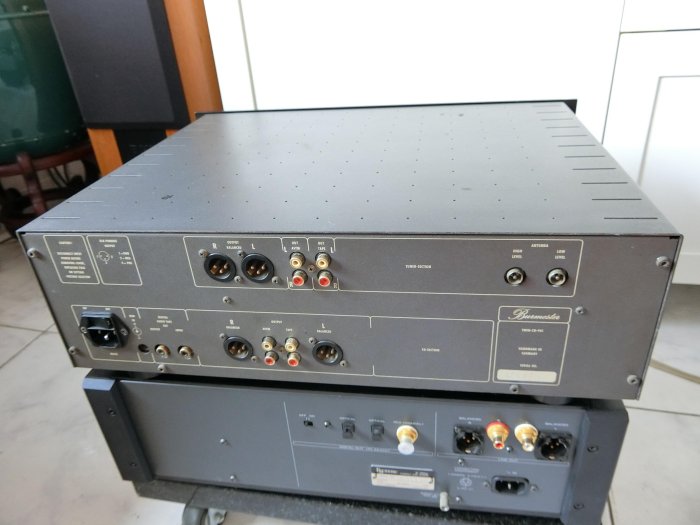Burmester Twin CD 941 德國製造CD播放機FM收音機以及DA C使用philips CDM9-PRO | Yahoo拍賣