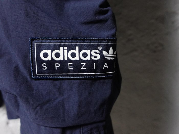 CA 愛迪達 adidas 深藍 休閒短褲 32腰 一元起標無底價D800 | Yahoo拍賣