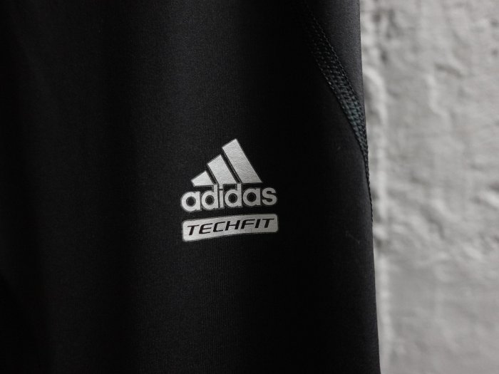 CA 愛迪達 adidas 黑色 緊身 瑜珈褲 彈性九分褲 M號 一元起標無底價E208 | Yahoo拍賣