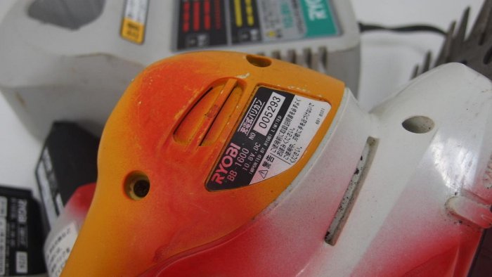 以琳隨賣屋~RYOBI BB-1600 充電式修剪器 割草機 附配件 功能正常『 一元起標 』3(q6788) | Yahoo拍賣