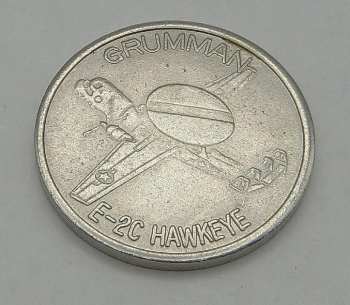 【一元起標】【紀念幣】軍機製造商: 格魯曼（Grumman）E2-C Hawkeye鷹眼戰鬥機 首航紀念幣x1枚 重10.7g*品況佳*收藏 ...