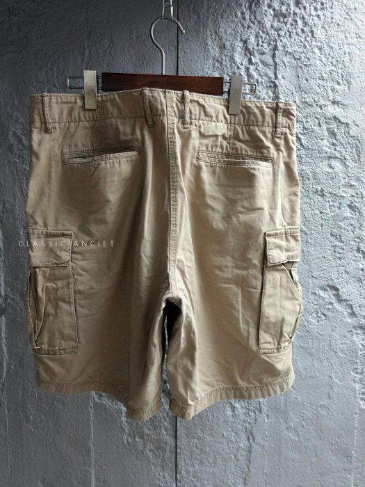 CA 日本品牌 UNIQLO 卡其色 工作短褲 L號 一元起標無底價E203 | Yahoo拍賣