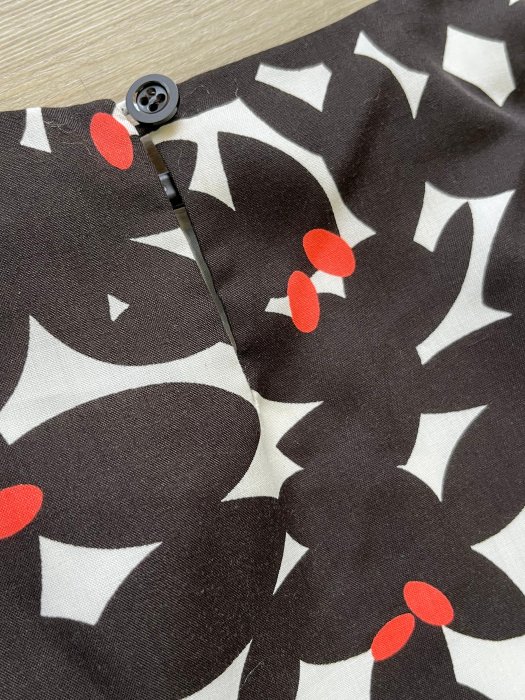 ~豆豆童心~ JO-AN 專櫃領口、腰線抓褶印花洋裝 | Yahoo拍賣