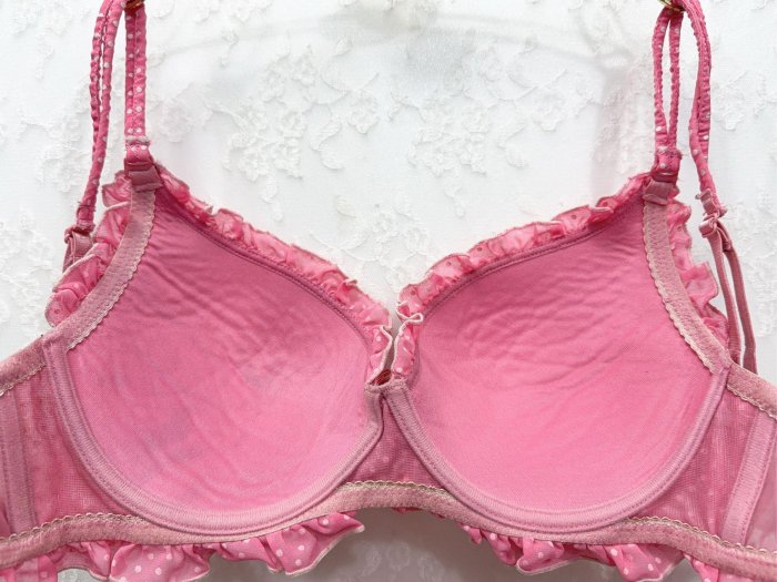👙胸罩/女內衣 ：38/85C💗婷の二手內衣💗厚罩杯。 | Yahoo拍賣