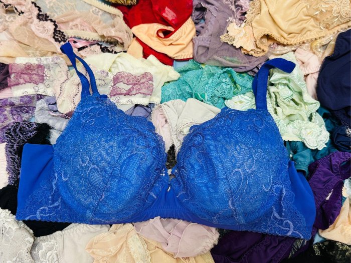 華歌爾 Wacoal D75 34D 75D 二手內衣 大罩杯 胸罩 | Yahoo拍賣