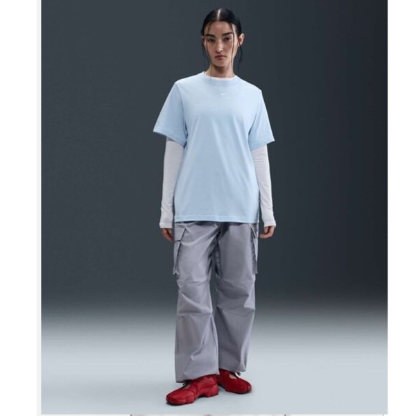 NIKE AS W NSW TEE ESSNTL LBR 短袖 男女款 短T 粉藍色 素T FD4150-423 | NIKE | Yahoo購物中心