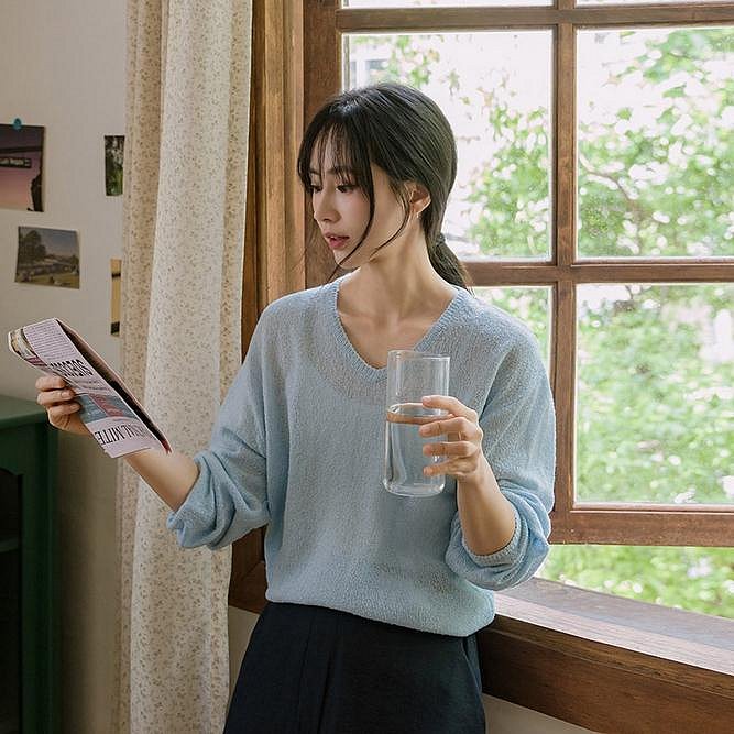 Bellee 正韓 透氣性極佳 穿著舒適V領薄針織上衣 (7色) 【0609-17】 | Yahoo拍賣