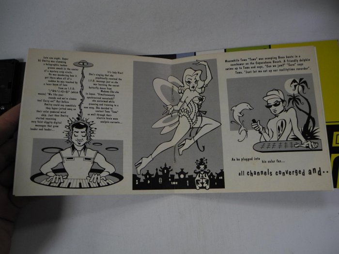 MWM 【二手CD】Deee-Lite│Infinity Within 美版 紙盤裝 有歌詞本 片況良好 讀取面僅有輕微霉斑 無ifpi_一元起標無底價 | Yahoo拍賣