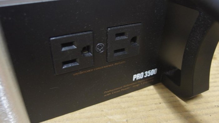 以琳の屋~Monster Power Pro 3500 機櫃型電源濾波器 故障『一元起標』---m(x1719) | Yahoo拍賣