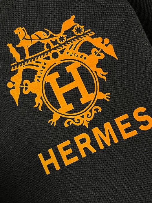Hermes 愛馬仕2025SS早春新款男士短袖印花t恤，采用特種曲珠絲光面料 吸汗透氣柔軟舒適整體，設計經典且耐看，合身版型適合亞洲身形。 | Yahoo拍賣