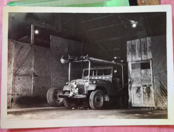 愛國大戲院柑仔店 早期照片(台灣水泥股份有限公司小港紙廠 老建築 消防車停車車處 )Z 093 | Yahoo拍賣