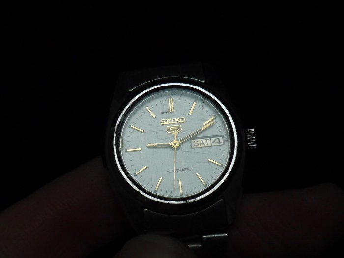 【阿輝の古物】手錶_Seiko_可運作_錶面多刮痕 錶帶有使用痕跡 髒汙_#E19 | Yahoo拍賣
