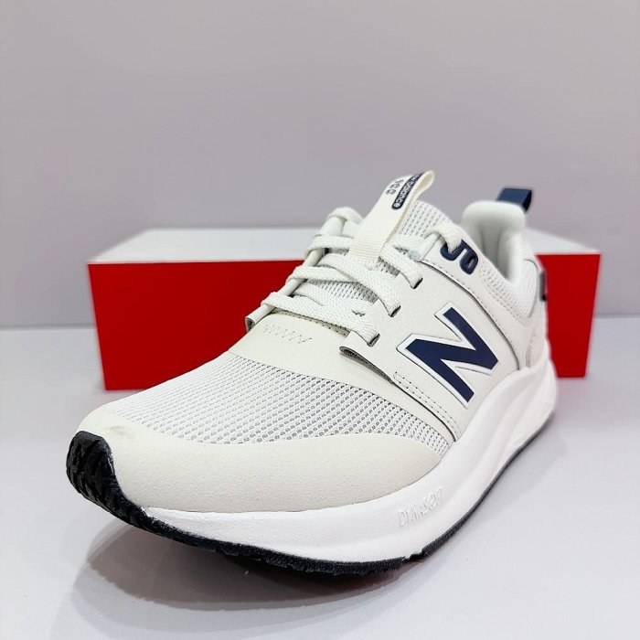 New Balance NB 900 V2 男女款 白色 2E寬楦 舒適 輕量 運動 休閒 慢跑鞋 UA900AR2 25Q1 | Yahoo拍賣