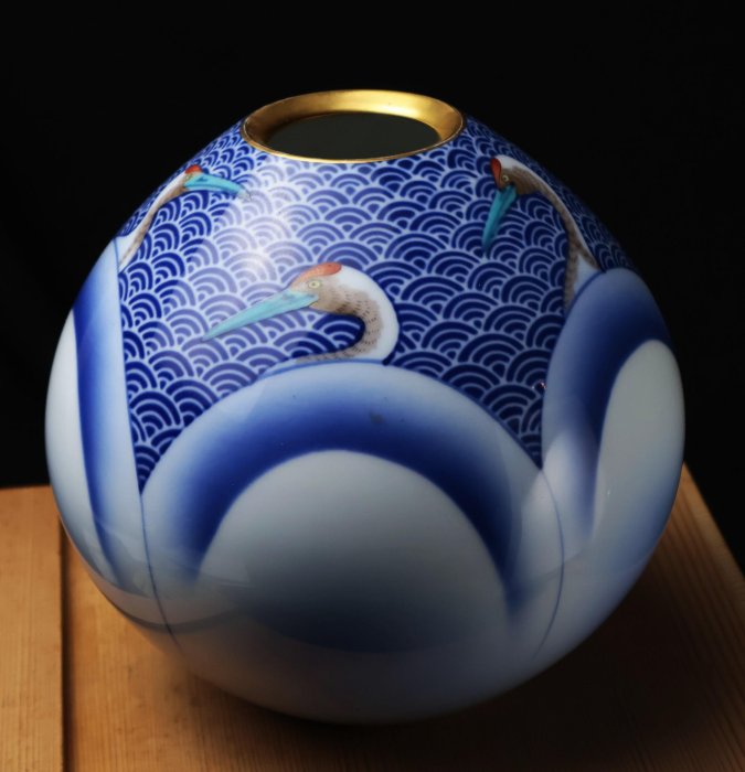 【桑園の】日本老件 香蘭社 薄胎瓷器 染錦 青海波 手繪 鶴紋 燙金口 丸型花器 賞瓶 桐箱附 T 6413 | Yahoo拍賣