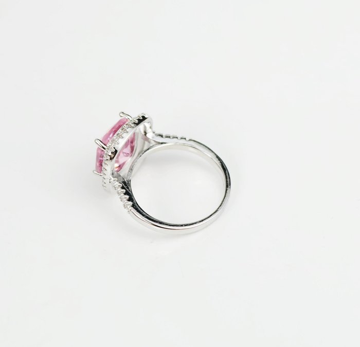 【桑園の】時尚優雅 璀璨 粉紅晶鑽 戒指 盒附 (委託品) T 5259 A03 | Yahoo拍賣