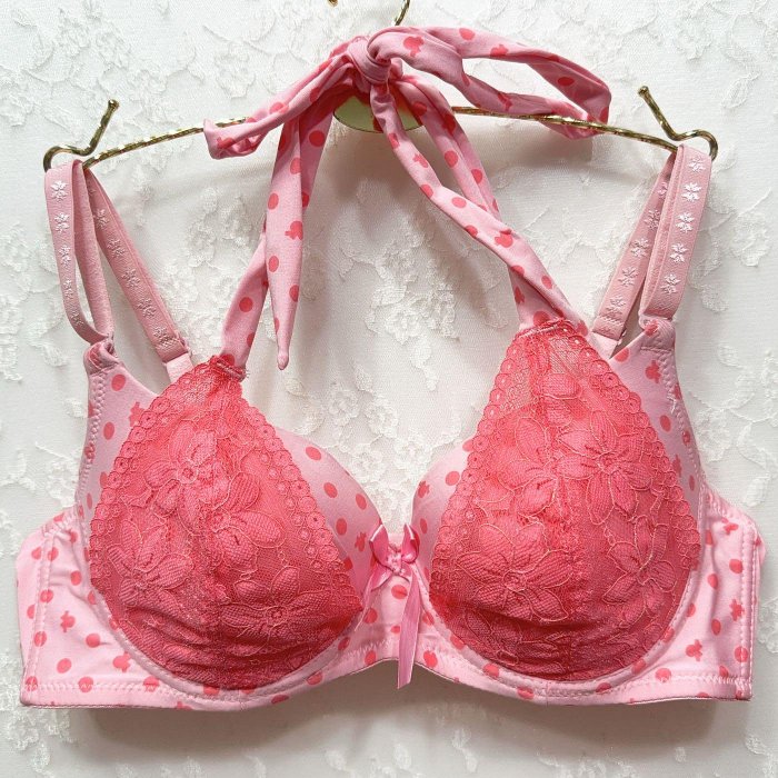 👙胸罩/女內衣 ：36/80C💗婷の二手內衣💗厚罩杯。 | Yahoo拍賣