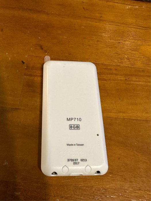 Transcend創見 2.4吋T.sonic 710 MP4 MP3 數位隨身聽 錄音筆 8G 白色 (MP710 MP-710) | Yahoo拍賣
