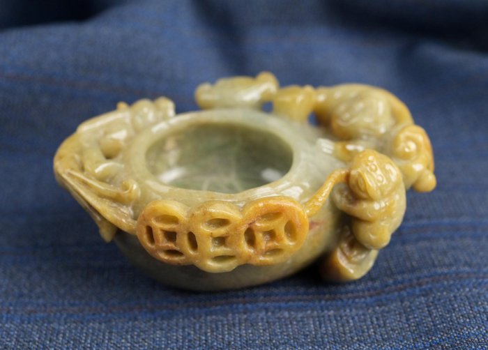 《玖隆蕭松和 挖寶網XB》託拍 天然翡翠巧雕 如意貔貅 玉筆洗 重約 166g (04087X) | Yahoo拍賣