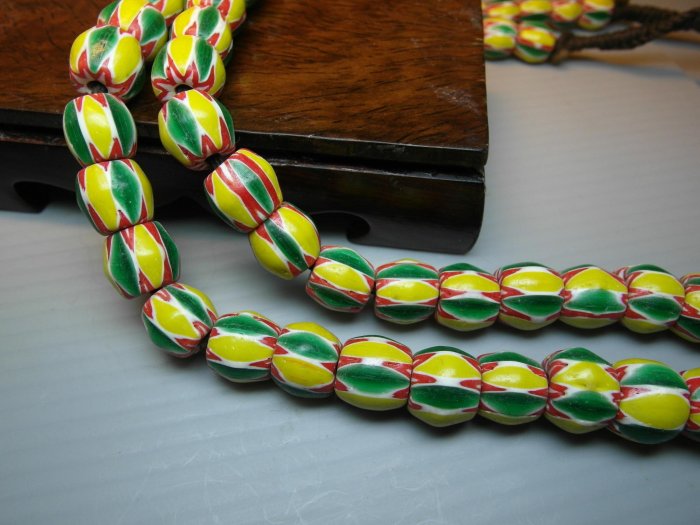 [阿德二手雜貨鋪] 一元起標 8076 西藏彩琉璃 | Yahoo拍賣