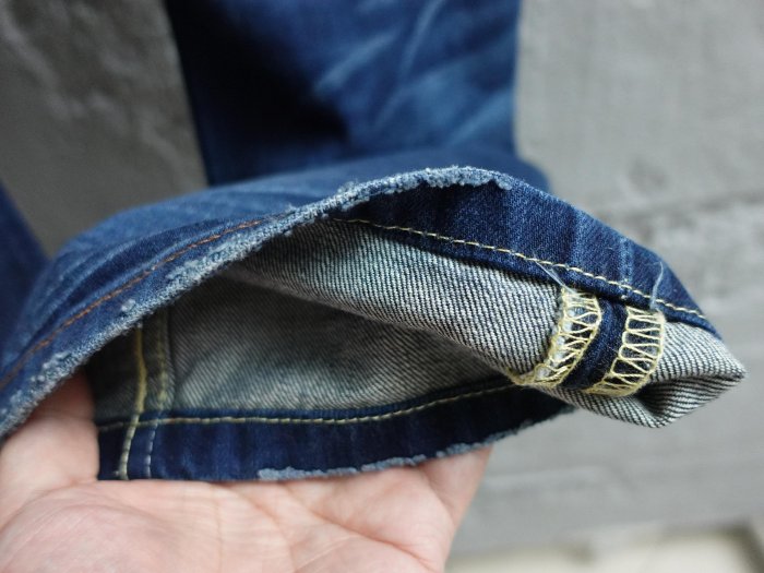CA 美國品牌 LEVI'S 523 藍系仿舊刷紋 直筒 牛仔褲 30腰 一元起標無底價E556 | Yahoo拍賣