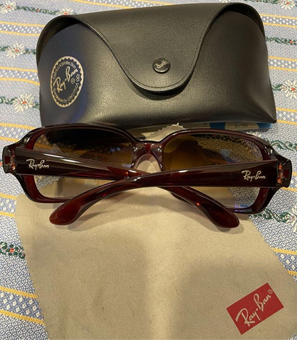 二手品 雷朋眼鏡～義大利製 女款 Ray-Ban | Yahoo拍賣