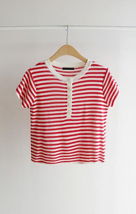 E現貨紅*1 Bellee 正韓 清爽條紋五扣短袖薄針織上衣 (2色) 【0526-6】 | Yahoo拍賣