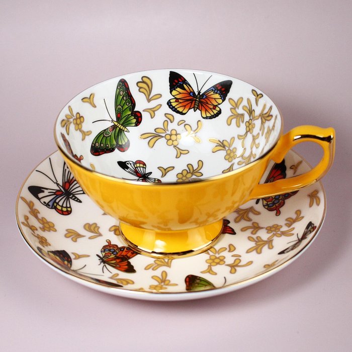 【桑園の】美品 英式骨瓷 蝶舞紛飛 鵝黃 手工描金 單人 咖啡杯盤 下午茶器組 D 4055 | Yahoo拍賣
