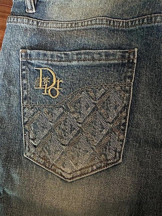 翡翠王.一元起標 .全新 Dior 內購去標 淺藍色小直筒牛仔褲 保真假貨包退.標多少賣多少 | Yahoo拍賣