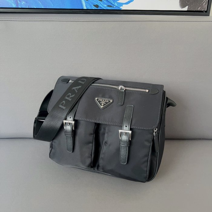 【第衣工廠】新款PRAD*尼龍布信史包翻蓋郵差包 男士斜挎單肩包 配送小票 防塵袋 | Yahoo拍賣