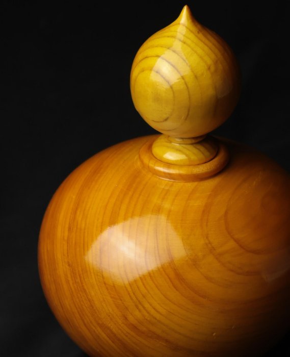 【桑園の】檜木 聚寶盆 452g 金黃 整塊 實木 寶瓶 招財 木雕件 T 6067 | Yahoo拍賣