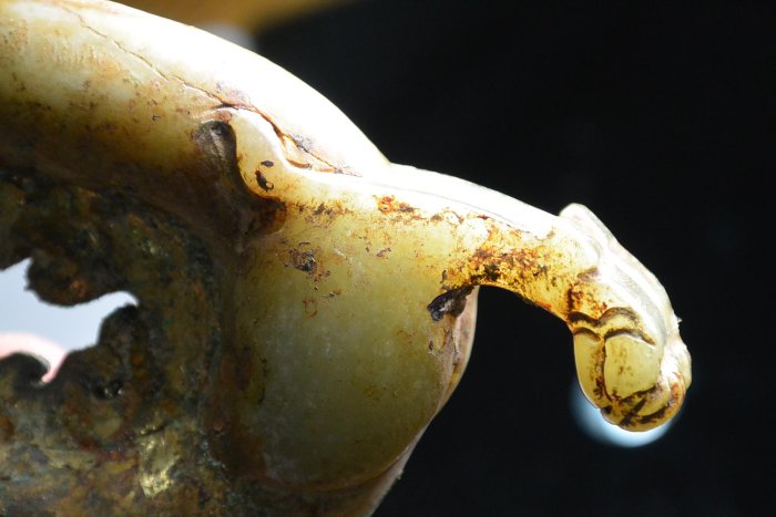 [天地居] 和闐鏤空鎏金玉龍 玉獸 祥瑞 附盒 0409 | Yahoo拍賣