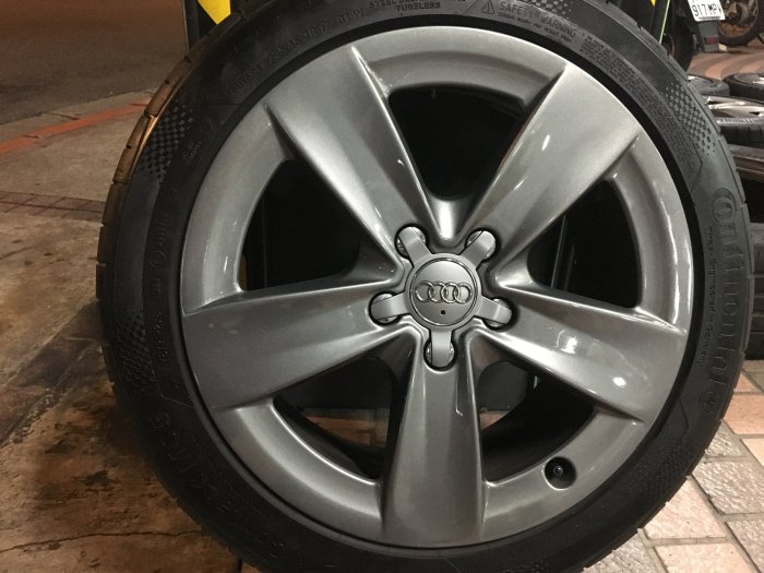 Audi 原廠17吋鋁圈含胎 A3 A4 A6 VW Golf Passat Caddy Touran Tiguan | Yahoo拍賣