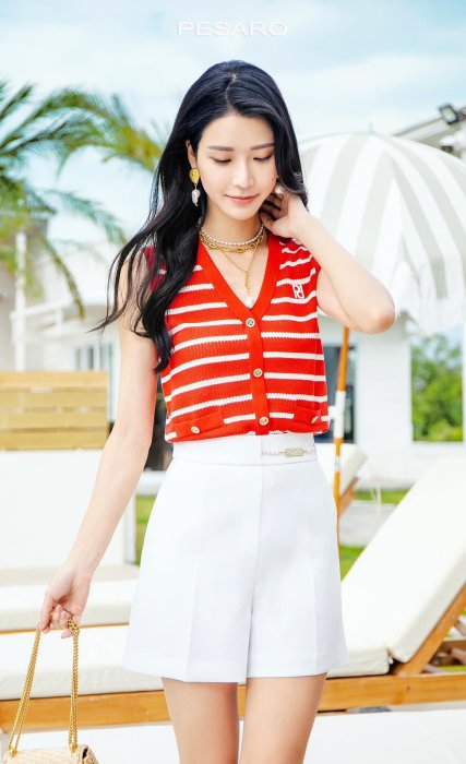 ※funnyy_lee※ PESARO 黃蕙玲 2023春夏 全新 白色/紅色/深藍色 橫條紋 V領排釦針織背心 | Yahoo拍賣