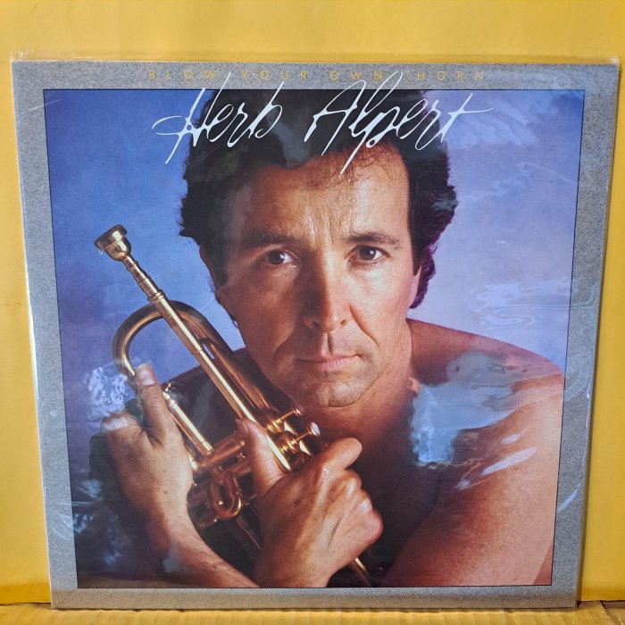 【黑膠報報-黑膠】BLOW YOUR OWN HORN HERB ALPERT-t3 | Yahoo拍賣