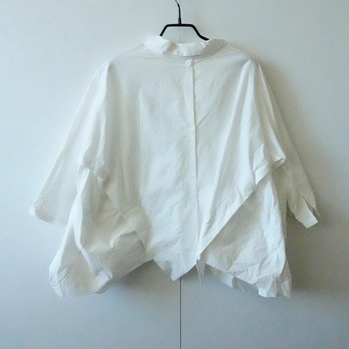 一元起標～當 我 們 在 衣 起C-WIT＊╯全新專櫃VIGA WANG簡單雜誌款上衣 | Yahoo拍賣