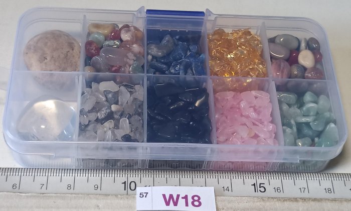 【週一21:00】57~W18~白水晶/玉石水晶共2盒長12.5寬6.5cm(委託品不保証真偽)。如圖 | Yahoo拍賣