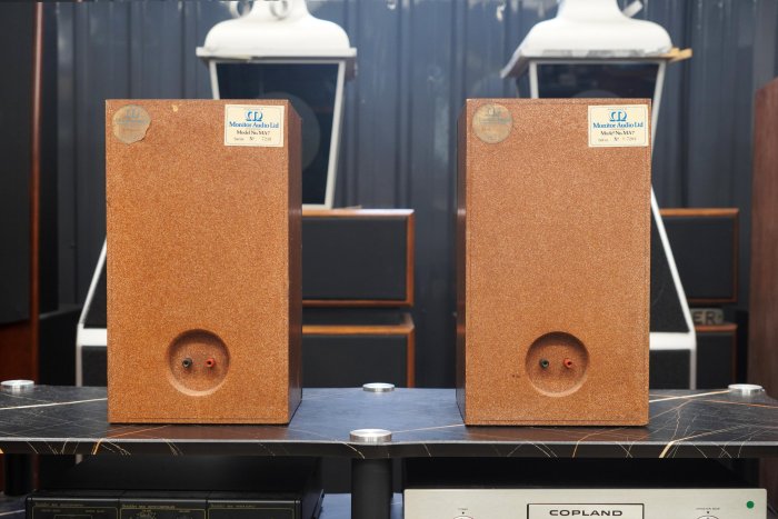 【夢響音響工作室】英國古典銘叭 MONITOR AUDIO MA7 兩音路書架喇叭 一元起標！！ | Yahoo拍賣