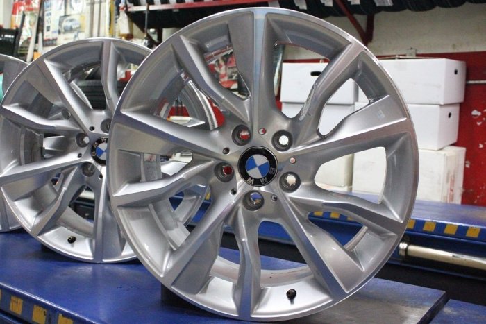 BMW f30原廠鋁圈 19吋的價格推薦 - 2025年10月 | 比價比個夠BigGo