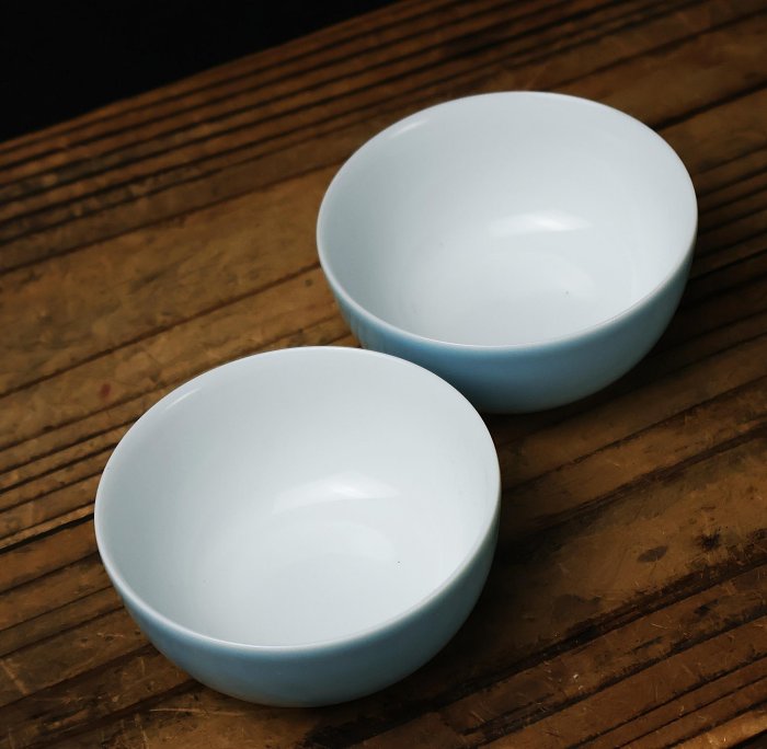 【桑園の】1元起標~早期 曉芳窯 稀有 水藍釉 薄胎瓷潤 茶杯 精品瓷器 2客 (委託品) T 7490 A09 | Yahoo拍賣