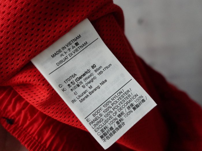 CA 美國運動品牌 NIKE 紅與黑 縮口 合身版 休閒九分褲 M號一元起標無底價B991 | Yahoo拍賣