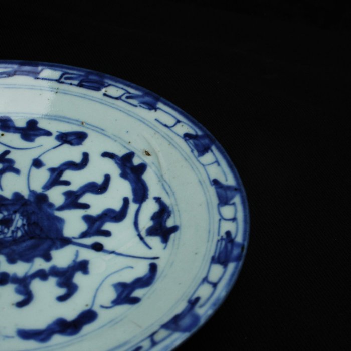 【桑園の】清代 老青花 民窯 草記款 純手繪 纏枝蓮 碟 正老件 包漿 藏品 (委託品) Q 7399 A09 | Yahoo拍賣