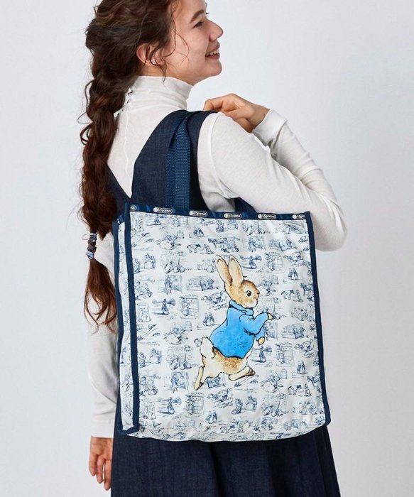 LeSportsac 3847 3848 黑底彼得兔 輕量 托特包 手提單肩包 電腦包 出遊 旅行 大容量 降落傘防水 限量 | Yahoo拍賣