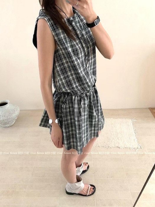 【莉莎小屋】正韓 Korea 春夏新品代購 半排扣格紋背心洋裝👚👖 OP0705 | Yahoo拍賣